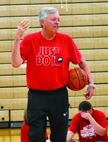 Dan Hughes speaks at basketball camp | News, Sports, Jobs - Marietta Times